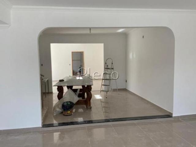 Sobrado à venda em Campinas, Jardim Chapadão, com 3 suítes, com 350 m²