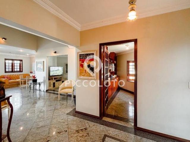 Sobrado à venda em Campinas, Jardim dos Oliveiras, com 5 suítes, com 375 m²