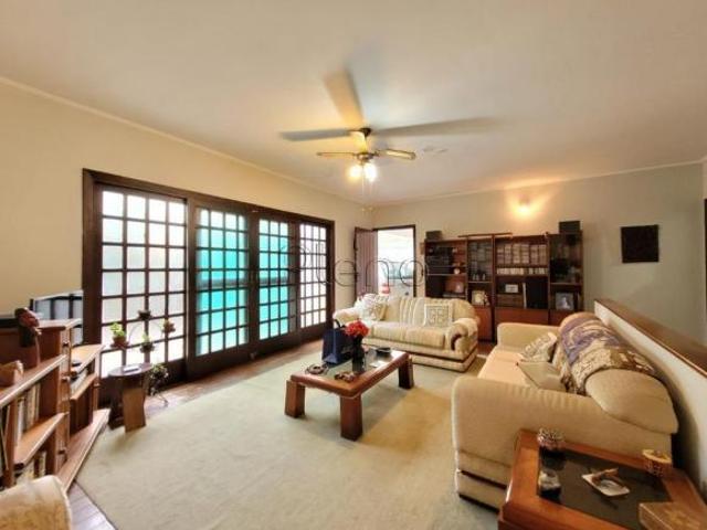 Sobrado à venda em Campinas, Jardim São Carlos, com 4 quartos, com 276 m²