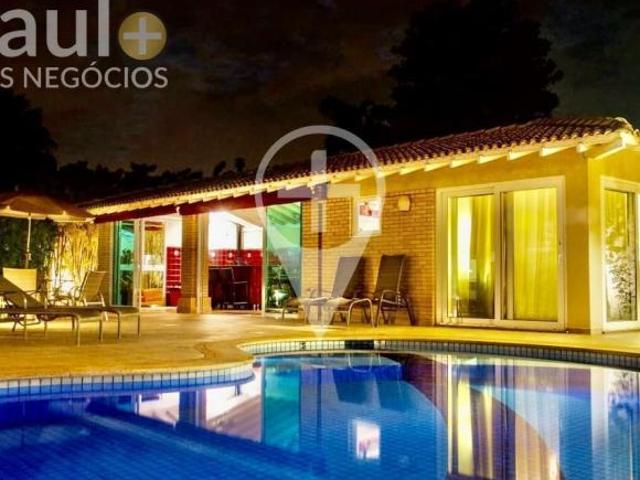 Sobrado à venda em Campinas, Loteamento Alphaville Campinas, com 4 suítes, com 850 m²