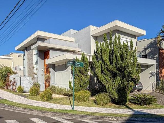 Sobrado à venda em Campinas, Swiss Park, com 3 suítes, com 269.57 m²