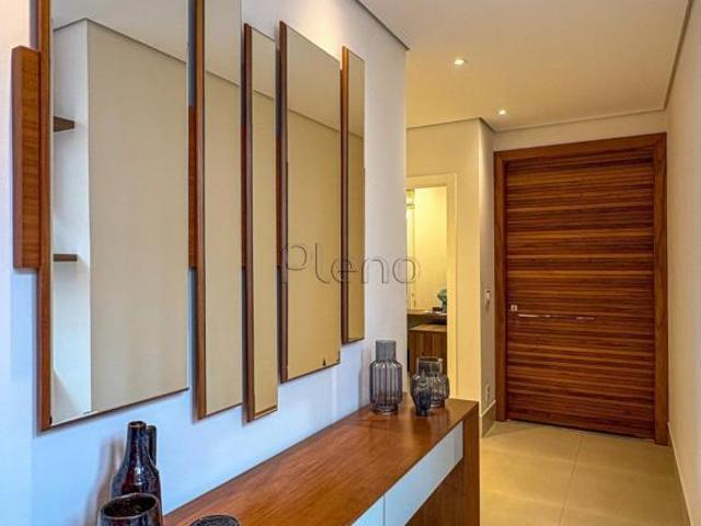 Sobrado à venda em Campinas, Swiss Park, com 3 suítes, com 294.6 m²