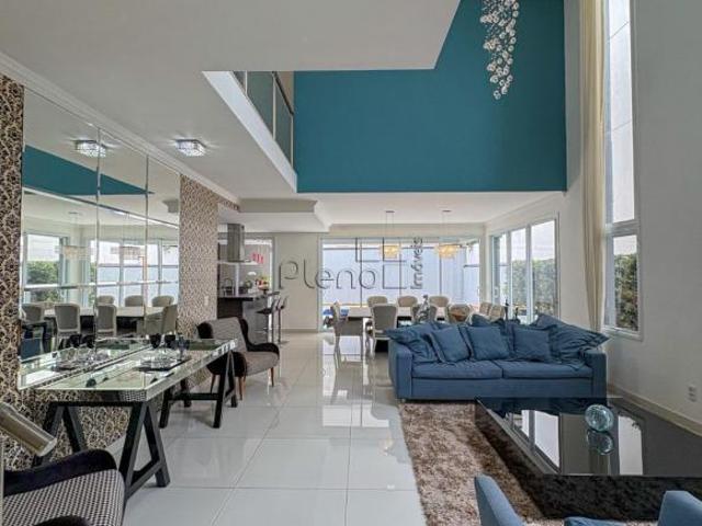 Sobrado à venda em Campinas, Swiss Park, com 3 suítes, com 301.04 m²