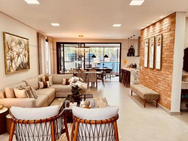 Sobrado à venda em Campinas, Swiss Park, com 4 suítes, com 276.3 m²