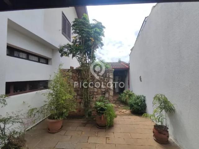 Sobrado à venda em Campinas, Parque da Hípica, com 4 quartos, com 208 m²