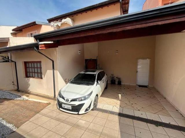 Sobrado à venda em Campinas, Parque das Flores, com 3 quartos, com 220 m²