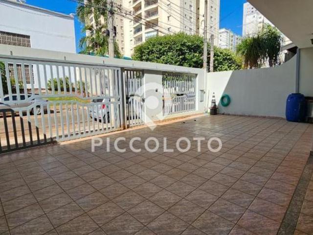 Sobrado à venda em Campinas, Parque das Flores, com 3 quartos, com 310 m²
