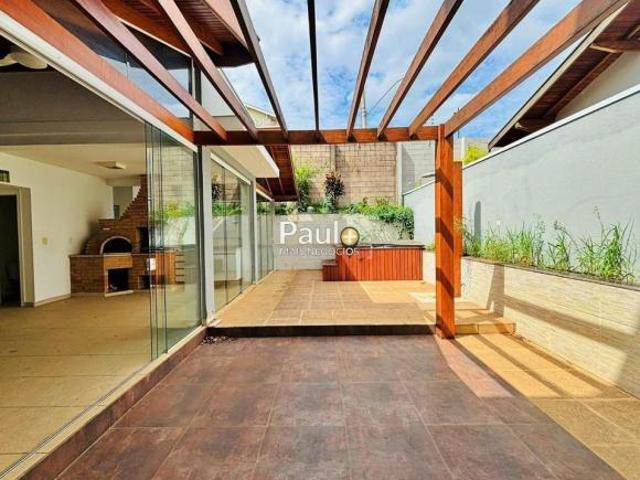 Sobrado à venda em Campinas, Parque Rural Fazenda Santa Cândida, com 3 suítes, com 250 m²