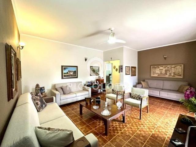Sobrado à venda em Campinas, Parque Taquaral, com 3 quartos, com 247 m²