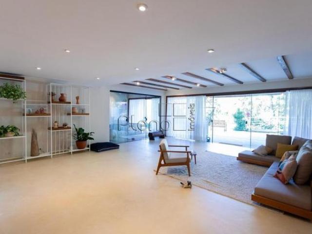 Sobrado à venda em Campinas, Vila Hollândia, com 4 suítes, com 576 m², Condomíni