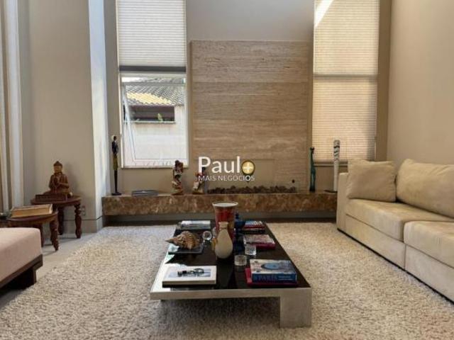 Sobrado à venda em Campinas, Vila Hollândia, com 5 suítes, com 590 m², Condominio Residencial Colina