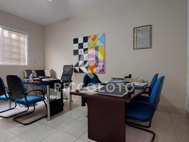 Sobrado à venda em Campinas, Vila Itapura, com 1 quarto, com 128 m²
