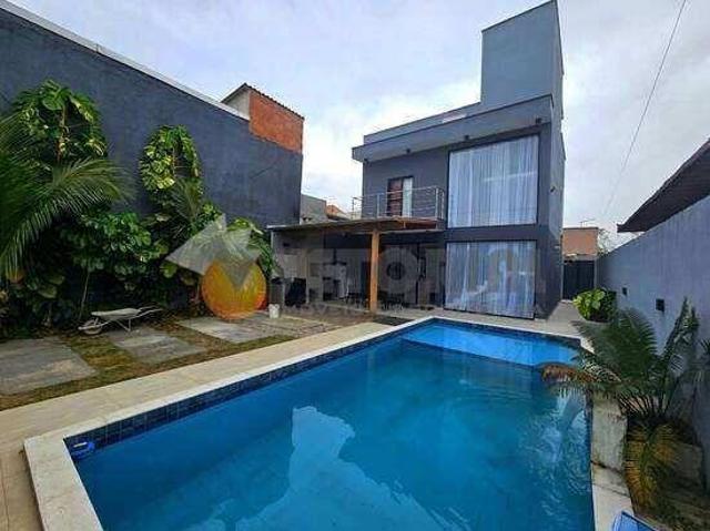 Sobrado à venda em Caraguatatuba, Balneário Copacabana, com 3 quartos, 150m²