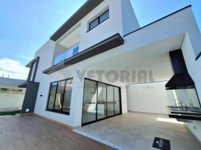 Sobrado à venda em Caraguatatuba, Capricórnio II, com 3 quartos, 250m²