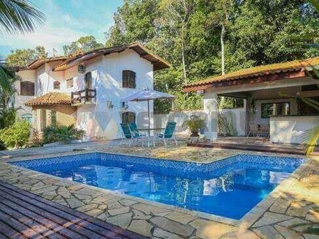 Sobrado à venda em Caraguatatuba, Cocanha, com 4 quartos, 255,00m²