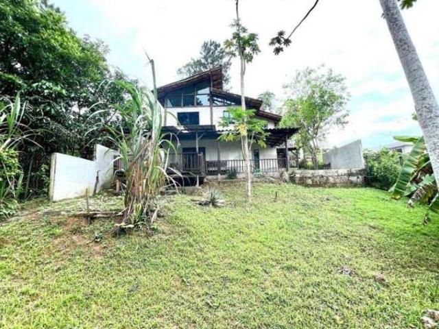 Sobrado à venda em Caraguatatuba, Jardim Capricórnio, com 3 quartos, 175,00m²