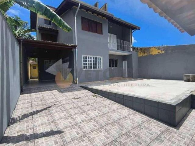 Sobrado à venda em Caraguatatuba, Martim de Sá, com 3 quartos, 159,00m²