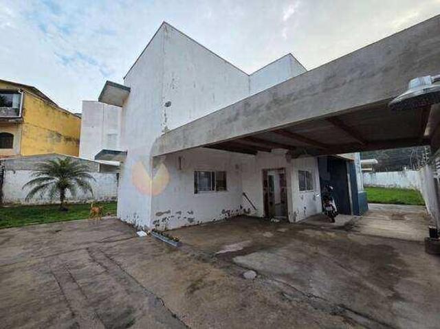 Sobrado à venda em Caraguatatuba, martim de sa, com 4 quartos, 190m²