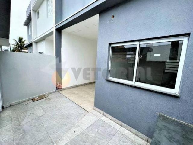 Sobrado à venda em Caraguatatuba, Pontal de Santa Marina, com 2 quartos, 72m²