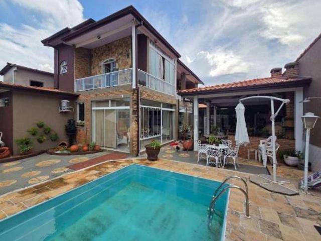 Sobrado à venda em Caraguatatuba, Porto Novo, com 4 quartos, 177,00m²