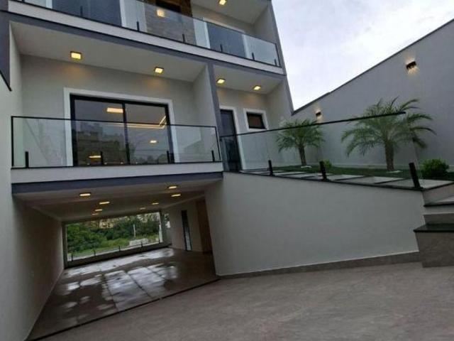Sobrado à Venda em Carmela 3, Guarulhos SP