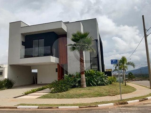 Sobrado à venda em Cézar de souza SP