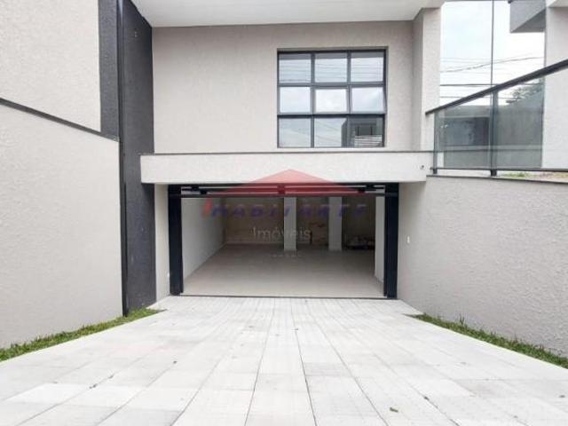 Sobrado à venda em Curitiba PR, Juvevê: 3 suítes, 5 banheiros, 250,27m². Agende sua visita agora!
