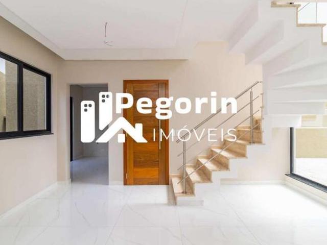 Sobrado à venda em Curitiba, Uberaba, com 3 quartos, 104m²