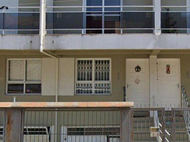 Sobrado à venda em Ana Rech Caxias do Sul com 02 dormitórios e saca