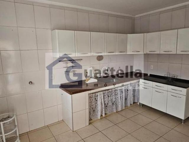 Sobrado à Venda em Alvinópolis, SBC | 261m² por R$700 Mil