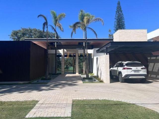 Sobrado à venda em Araçoiaba da Serra, Condomínio Lago Azul, com 4 suítes, com 500 m²