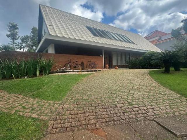 Sobrado à venda em Araçoiaba da Serra, Condomínio Lago Azul, com 3 quartos, com 250 m²