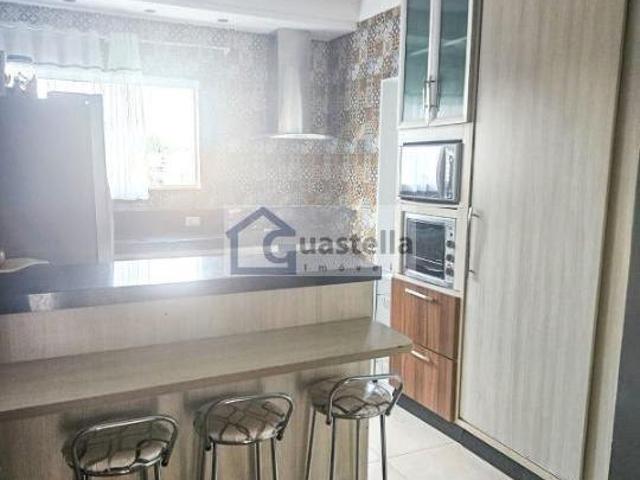 Sobrado à venda em Assunção, São Bernardo: 255m², 3 suítes, 4 banheiros. Opor.