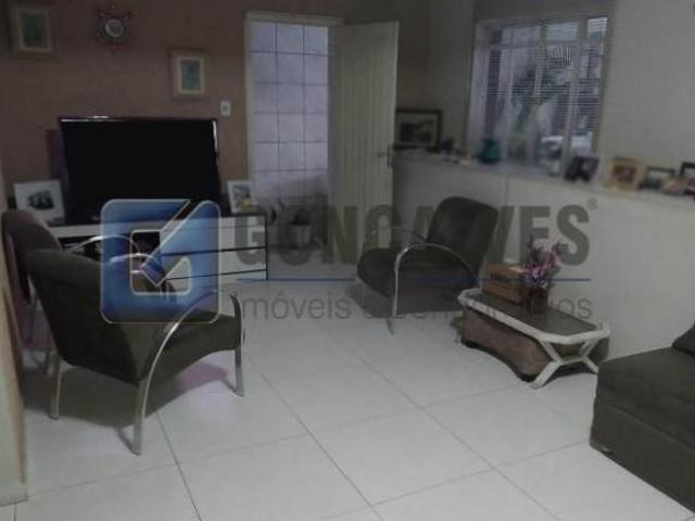 Sobrado à venda em Assunção, SBC – 3 quartos, 1 suíte, 3 vagas