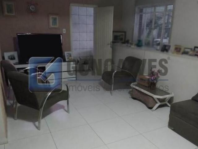 Sobrado à venda em Assunção, SBC – 3 quartos, 1 suíte, 3 vagas