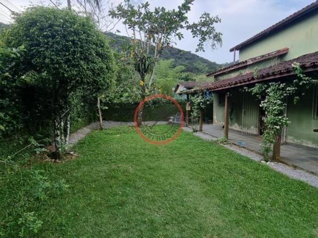 Sobrado a venda em Boissucanga próximo a praia