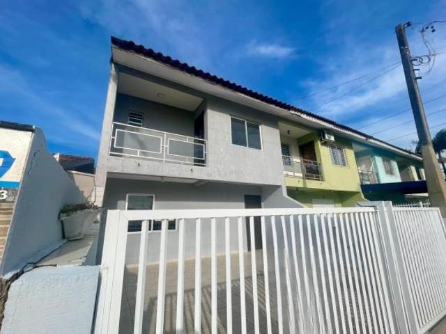Sobrado a Venda em bairro de Moradores em Guaratuba!