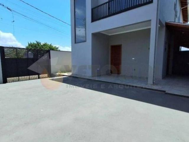 Sobrado à Venda em Balneário dos Golfinhos, Caraguatatuba SP