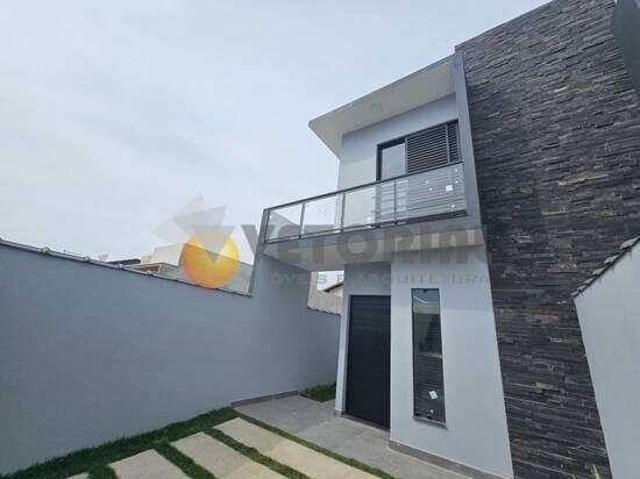 Sobrado à Venda em Balneário dos Golfinhos, Caraguatatuba SP