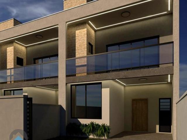 Sobrado à venda em Guaratuba PR, Coroados: 4 quartos, 4 suítes, 2 banheiros, 168m². Venha conferir!