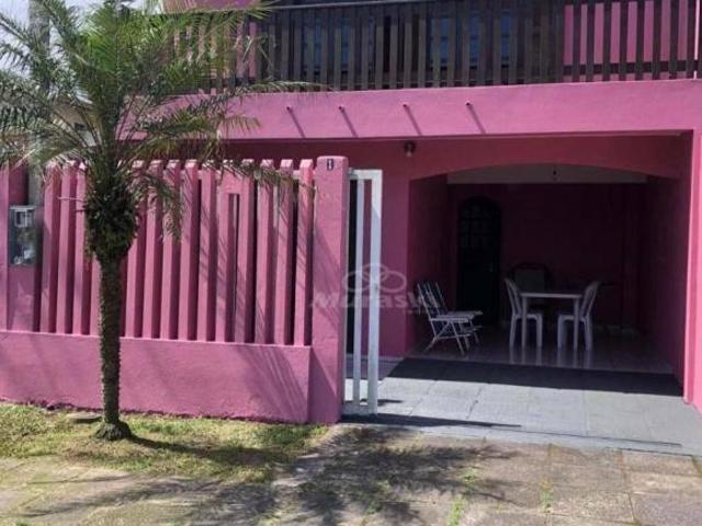 Sobrado a Venda em Guaratuba