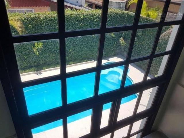 Sobrado a Venda em Guaratuba
