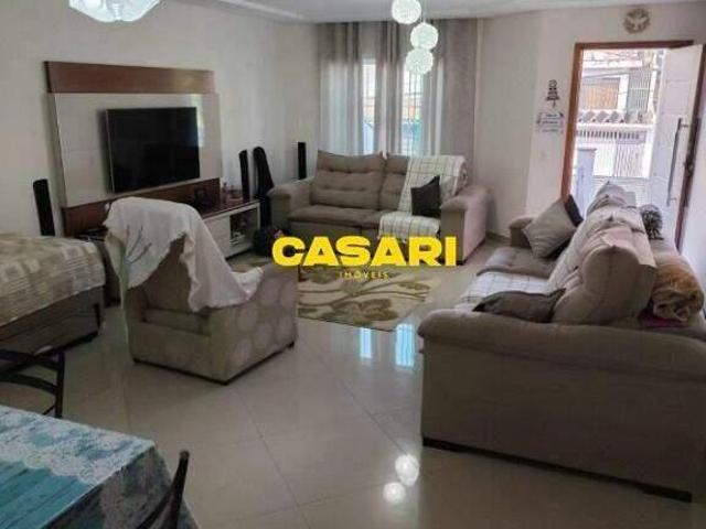 Sobrado à venda em Demarchi | 3 suítes, 288 m², face norte em São Bernardo do Campo