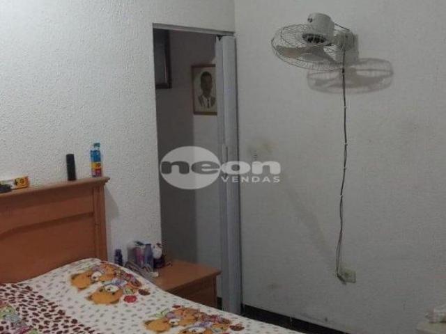Sobrado à venda em Ferrazópolis, SP