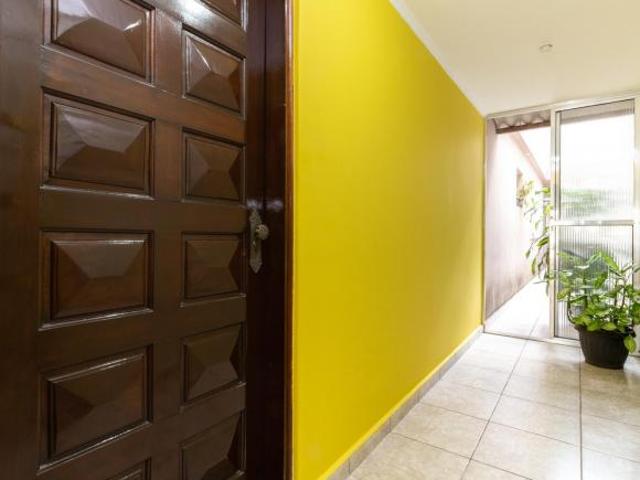 Sobrado à venda em Helena Maria com 3 quartos, sendo 1 suíte, 199,3m²