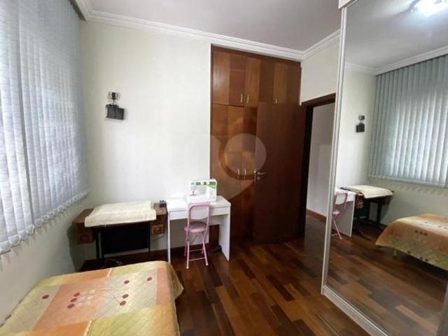 Sobrado à venda em Hugo Lange, Curitiba