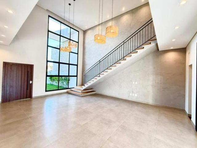 Sobrado à venda em Indaiatuba, Villa Sapezal, com 3 suítes, com 311 m²