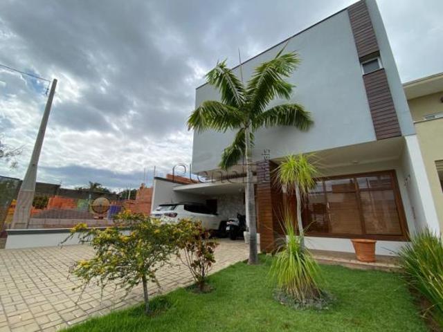 Sobrado à venda em Indaiatuba, Altos da Bela Vista, com 3 suítes, com 226 m²
