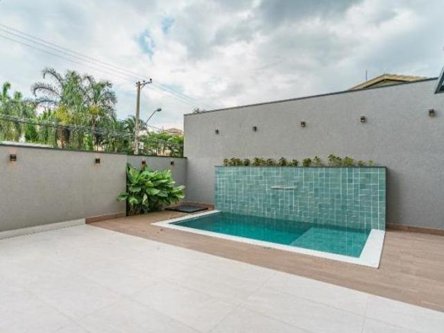 Sobrado à venda em Indaiatuba, Chácara Areal, com 3 suítes, com 285 m², Jardim Villa Romana