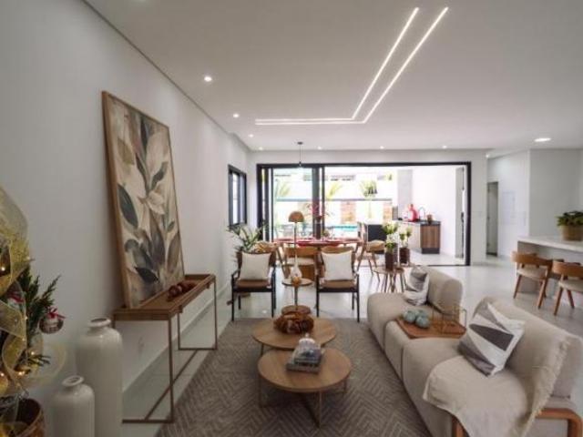 Sobrado à venda em Indaiatuba, Helvétia, com 3 suítes, com 328 m², Helvétia Park